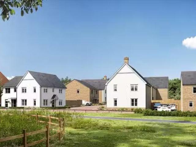 Nice 2 BA 2 bedroom house for rent in Hermann Place, Sudbury.