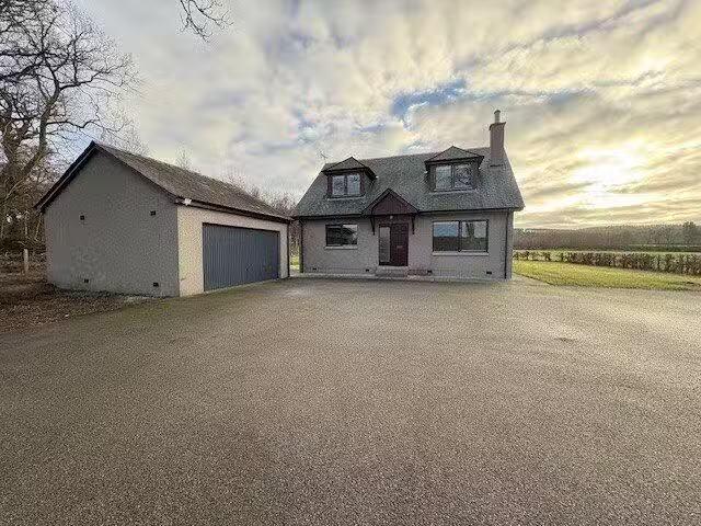 Deal! 2 BA 4 bedroom detached house for rent in Greenmoss, Abe.