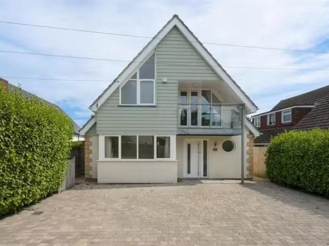 Charming 2 BA 4 bedroom detached house for rent in St Marys Gr.