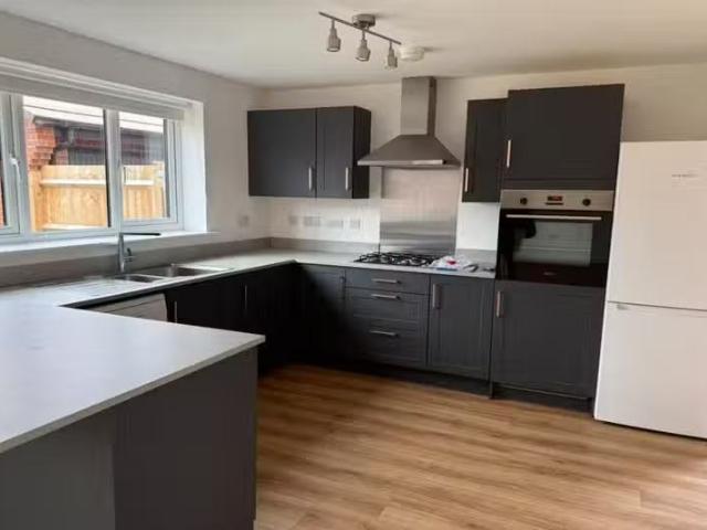 Cozy 2 BA 4 bedroom detached house for rent in 4 bedroom Detac.