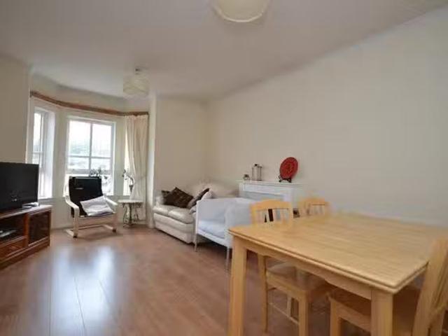 Nice 2 BA 4 bedroom flat for rent in 0711L Hopetoun Street, Ed.