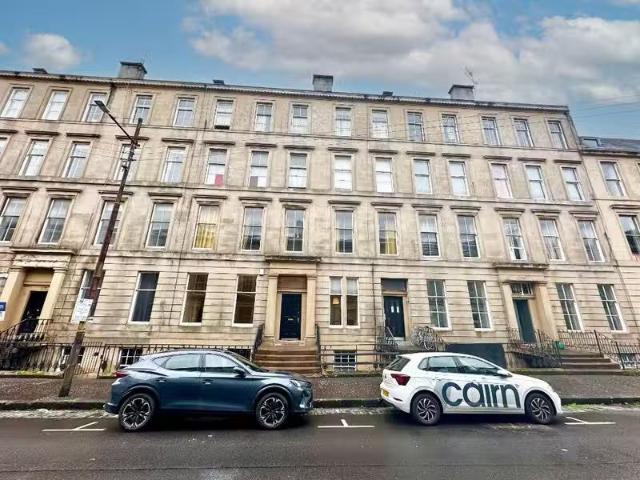 New 2 BA 4 bedroom flat for rent in West Princes Street, West.