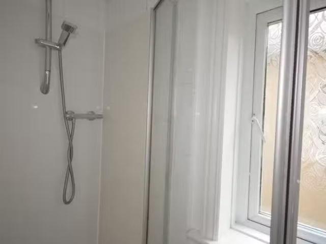 For Rent! 2 BA 5 bedroom detached house for rent in Waterloo R.