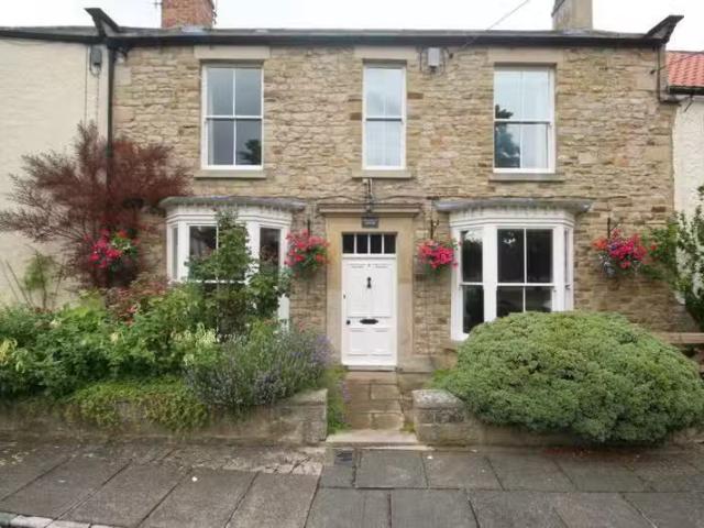 Cozy 2 BA 5 bedroom house for rent in Low Road, Gainford, DL2