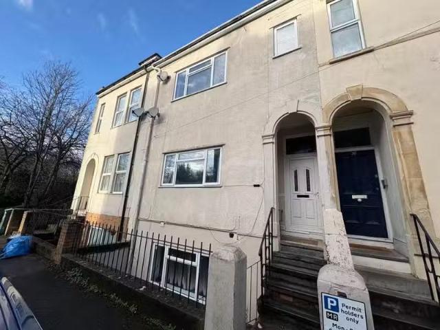 Cozy 2 BA 6 bedroom house for rent in Albany Road, Montpelier.