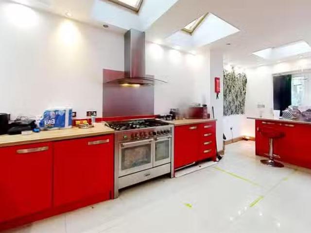 New 2 BA 6 bedroom house for rent in Heeley Road, Selly Oak, B.