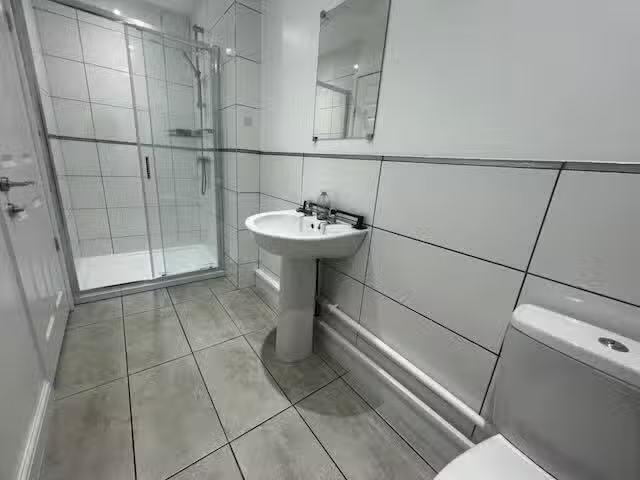 Nice 2 BA 6 bedroom house for rent in Tile Hill Lane, Coventry.