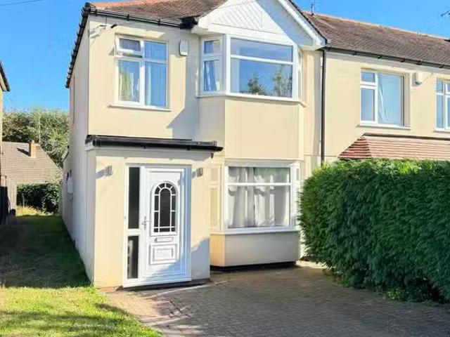 Unique 2 BA 6 bedroom semi detached house for rent in Sir Henr.