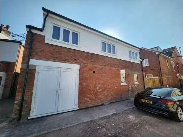 Deal! 2 bed house to rent in Melbourne Square, TA6, Bridgwater