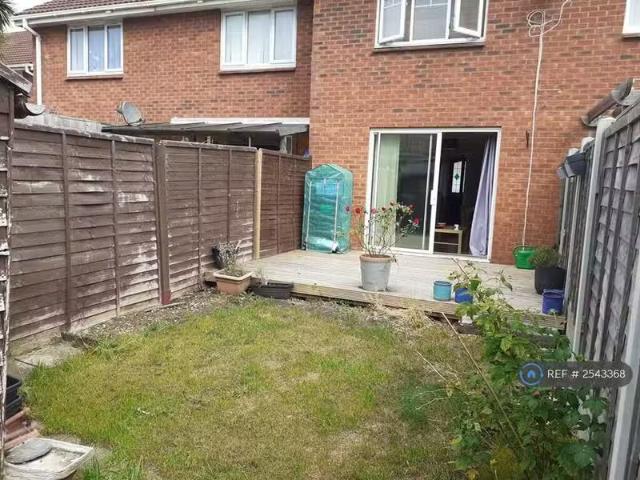 Unique 2 bedroom terraced house for rent in Lower Court, Trowb.