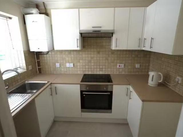 For Rent! 2 bedroom terraced house for rent in Sheppards Field.
