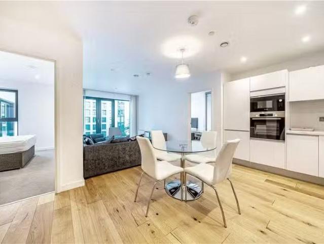 Just in! 2 bedroom apartment for rent in 36 Windmill Street, B.