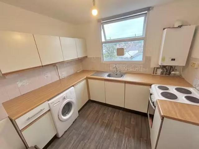 Charming 2 bedroom apartment for rent in Cowbridge Road East.