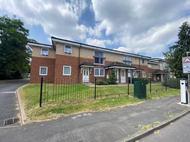 New 2 bedroom apartment for rent in Alexander Court, Swanswell.