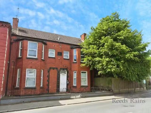 Charming 2 bedroom apartment for rent in Lower Breck Road, Liv.