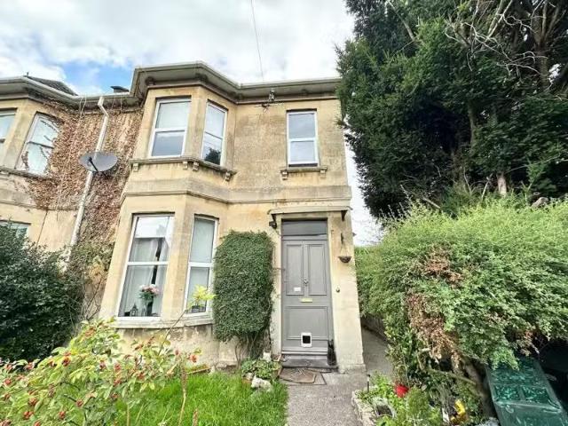 Cozy 2 bedroom apartment for rent in Newbridge Road, BATH, BA1