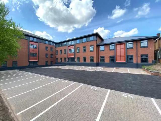 Nice 2 bedroom apartment for rent in Sheldon Court, Wagon Lane.