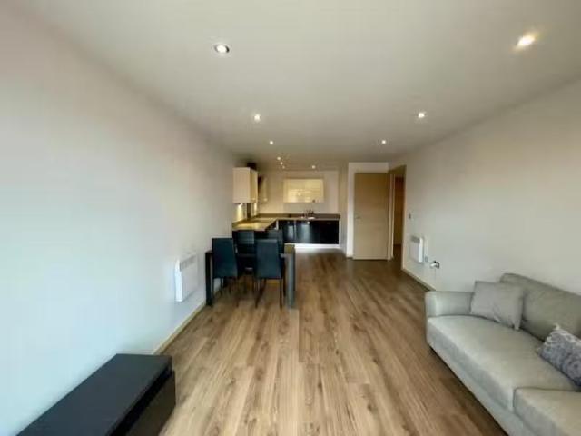 For Rent! 2 bedroom apartment for rent in St. Pauls Place, 40.