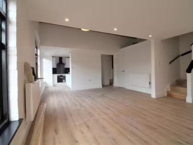 Rental! 2 bedroom apartment for rent in Tennial Wharf, Ludgate.
