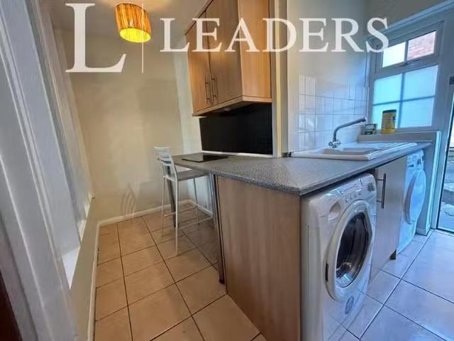 New 2 bedroom cottage for rent in Priory Square, Studley, B80