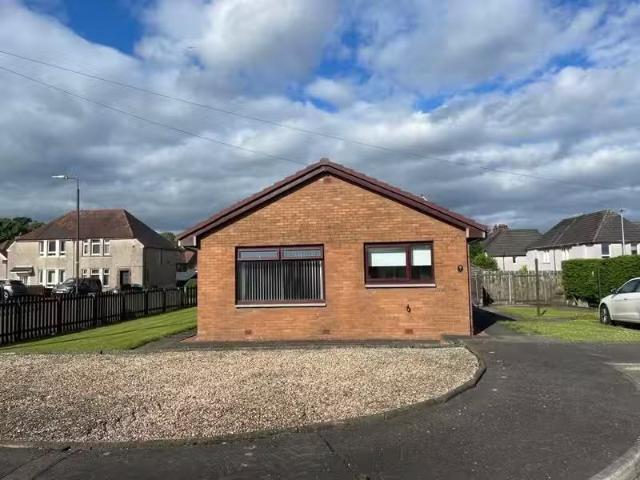 Charming 2 bedroom detached bungalow for rent in Coneypark Pla.