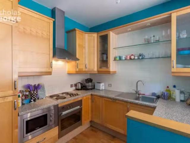 Cozy 2 bedroom flat for rent in Millennium Apartments, Birming.