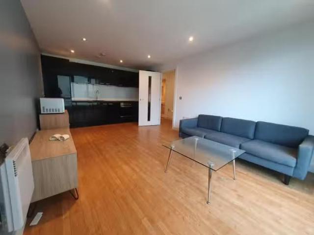 Nice 2 bedroom flat for rent in Navigation Street, Birmingham.