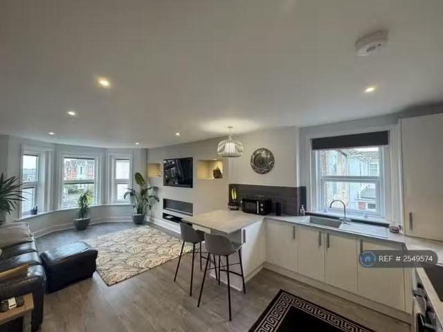 New 2 bedroom flat for rent in Oakwood Road, Bournemouth, BH9