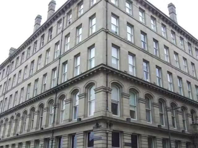 Deal! 2 bedroom flat for rent in Behrens Warehouse, City Centr.