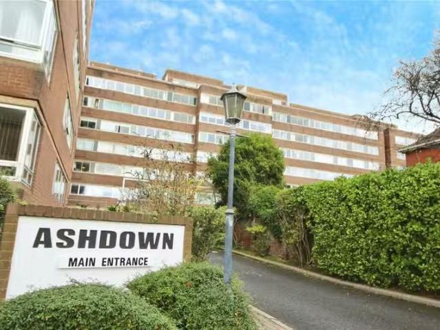 Deal! 2 bedroom flat for rent in Eaton Road, Hove, East Susint.