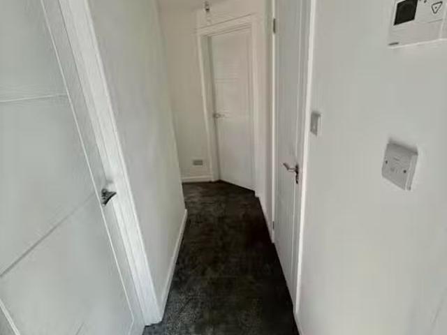 Just in! 2 bedroom flat for rent in Penn Hill Avenue, BH14