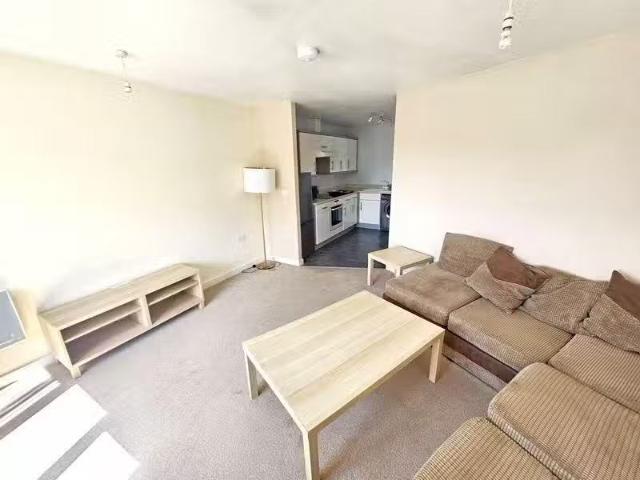 New 2 bedroom flat for rent in Short Heath Road, Perry Common.