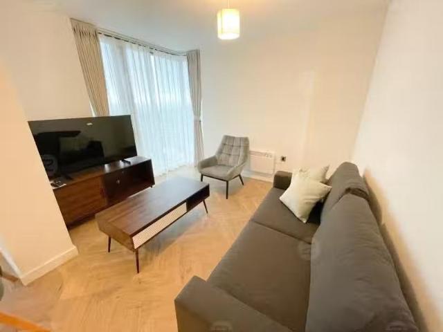 Nice 2 bedroom flat for rent in South Central, 33 Esinteractio.