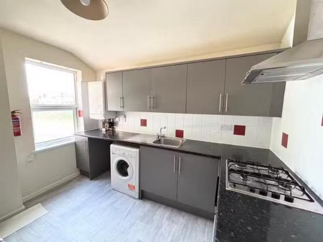 Rental! 2 bedroom flat for rent in Warwick Road, Tyseley, Birm.