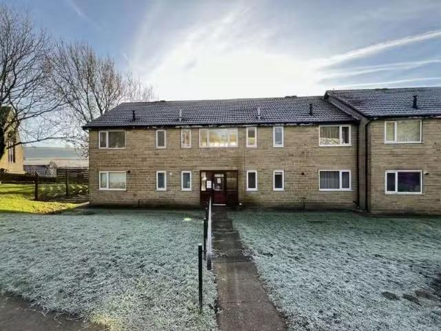 Unique 2 bedroom ground floor flat for rent in 18 Mill Bank Cl.