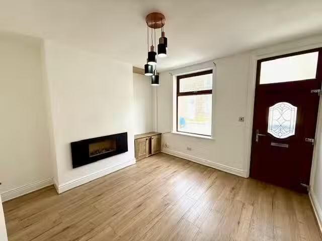 For Rent! 2 bedroom house for rent in Cleveland Street, BB8