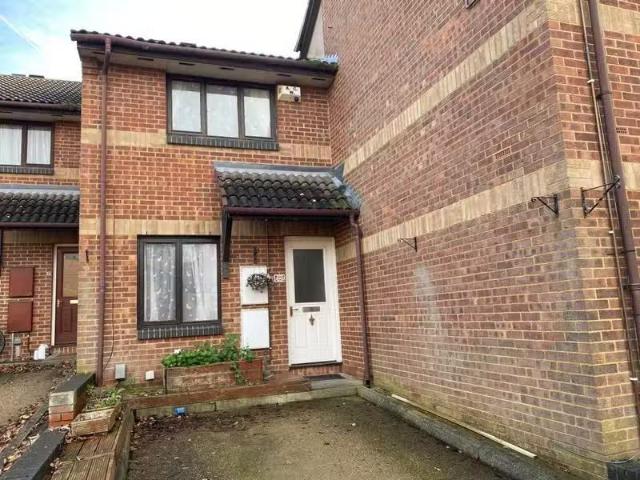 Just in! 2 bedroom house for rent in Hanover Walk, HATFIELD, A.