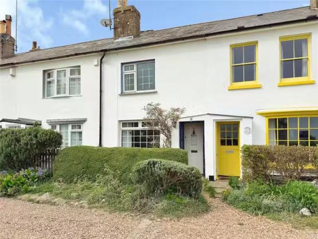 Unique 2 bedroom house for rent in South Road, Kingsdown, Deal.