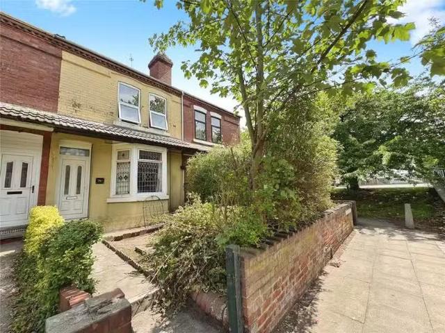 For Rent! 2 bedroom Mid Terrace House to rent, Milton Walk, Do.