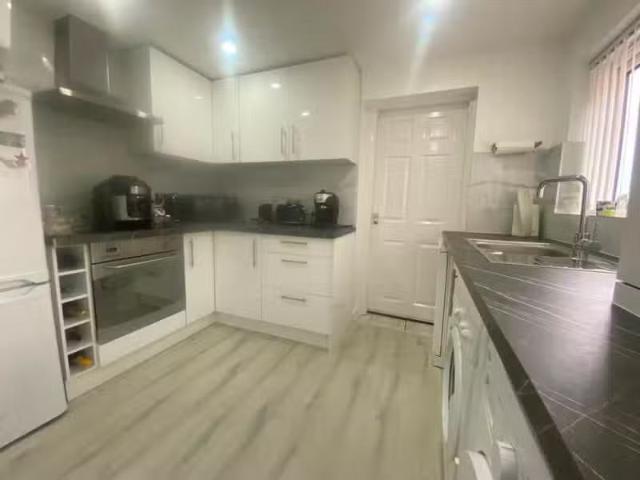For Rent! 2 bedroom semi detached house for rent in Ashworth R.