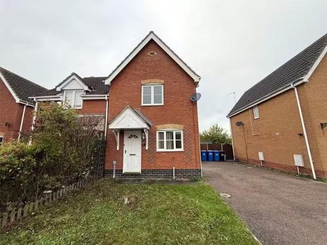 Deal! 2 bedroom Semi Detached House to rent, Lowestoft, Suffol.
