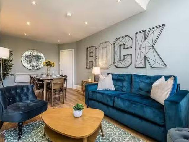 Rental! 2 BR Catharine Street