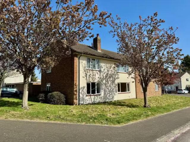Charming 2 BR Blackmoor Road, TAUNTON
