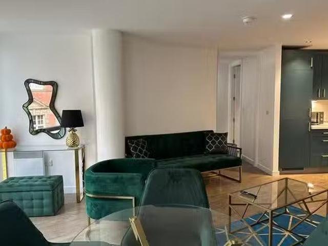 Nice 2 BR Dale Street