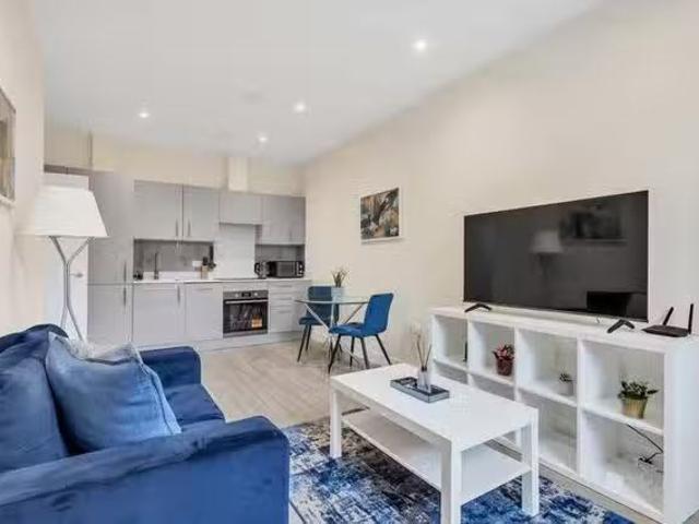 Cheap 2 BR Ewell Road