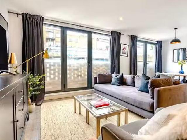 Charming 2 BR King's Mews