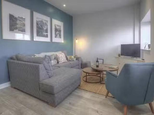 Cheap 2 BR Harrison Drive