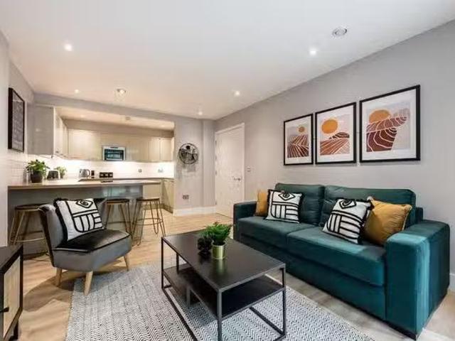 Rental! 2 BR Henry Street
