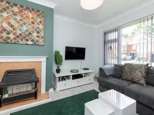 Nice 2 BR Sadler's Lane