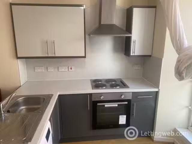 Just in! 2 BR Property to rent in 76 North Lindsay Street, Dun.